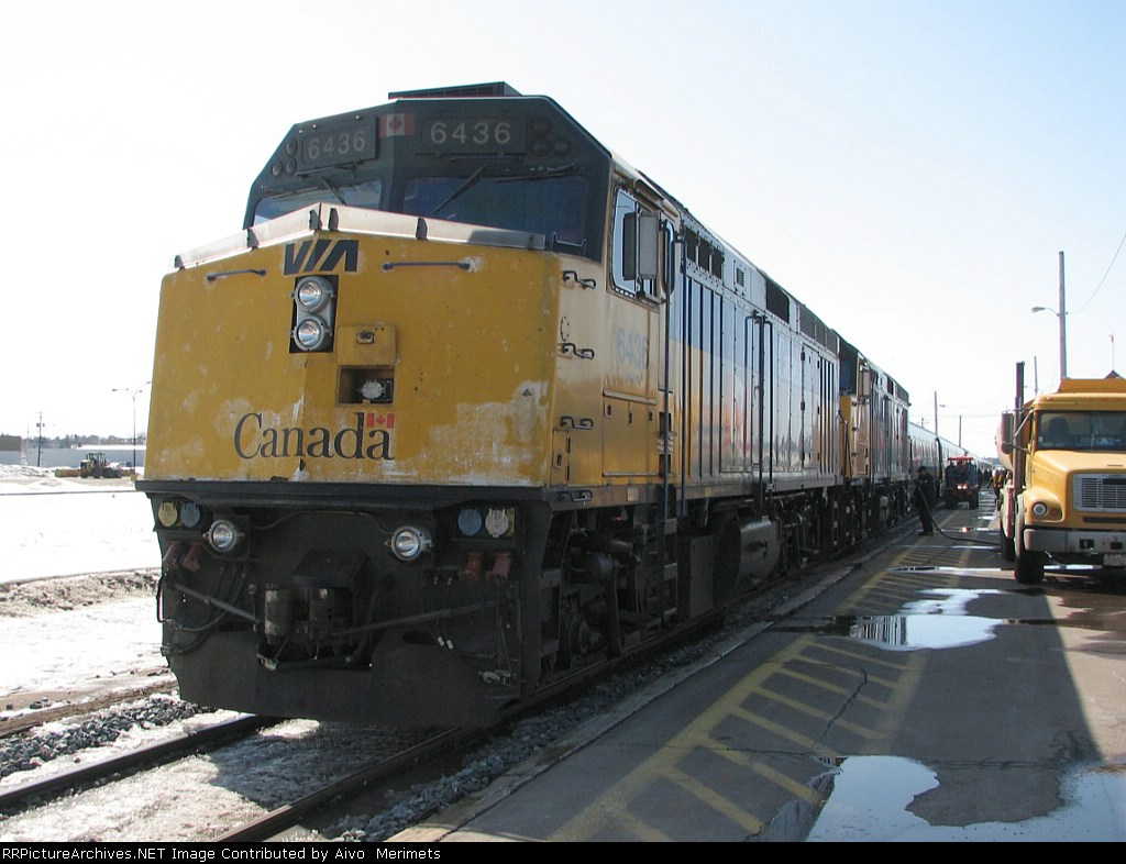 VIA 6436 at Moncton